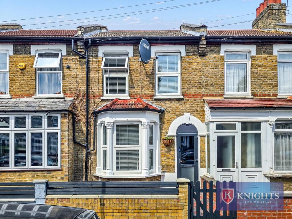 Henley Road, London, N18 3 bed house for sale - £445,000