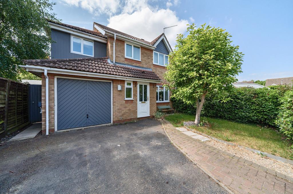 Sheerwater Close, Bury St Edmunds IP32 5 bed townhouse for sale - £495,000