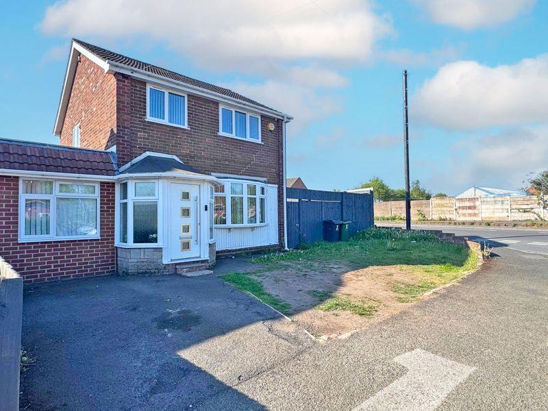 Gordon Drive, TIPTON, DY4 7LZ 4 bed detached house - £380,000