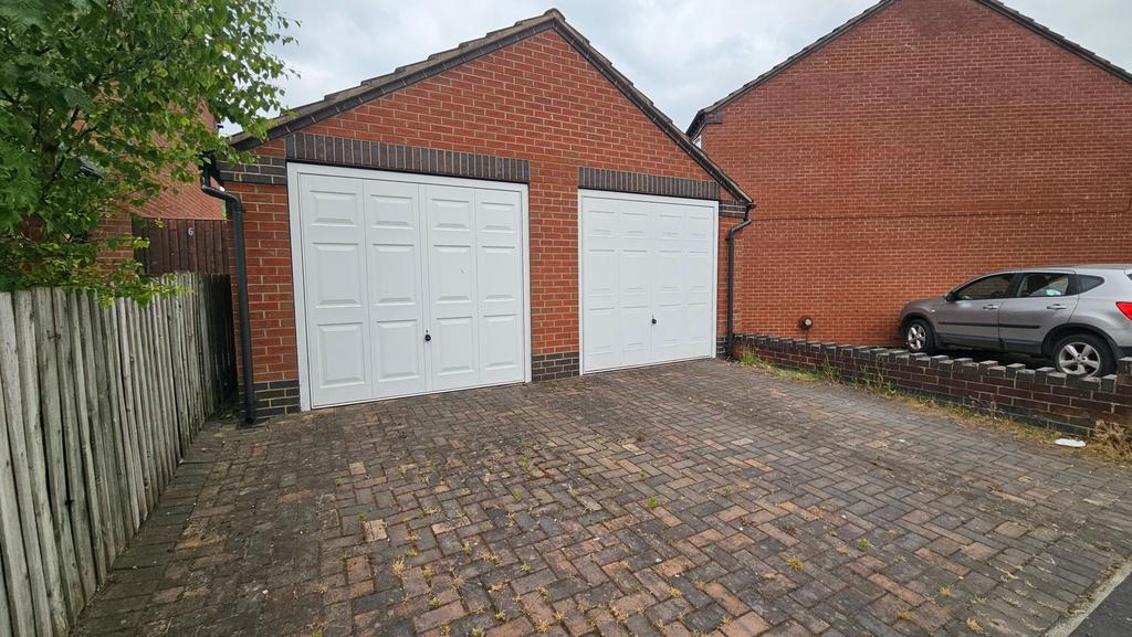 Talbot Street, Whitchurch SY13 Garage to rent - £95 pcm (£22 pw)