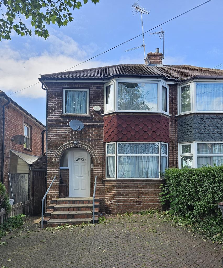 Coleraine Road, Birmingham B42 3 bed semi-detached house - £1,295 pcm ...