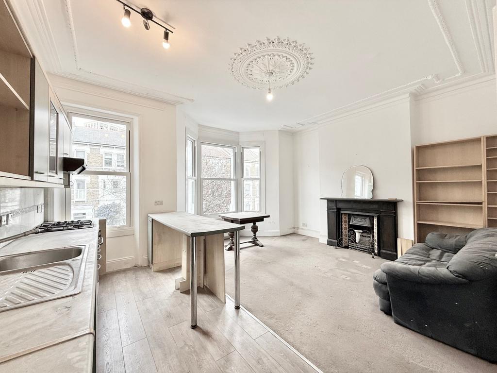 Saltram Crescent, London W9 2 bed flat to rent - £2,100 pcm (£485 pw)