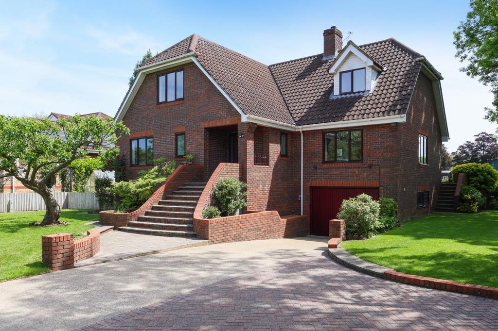 Hamm Court, Weybridge, Surrey, KT13 4 bed detached house for sale - £ ...