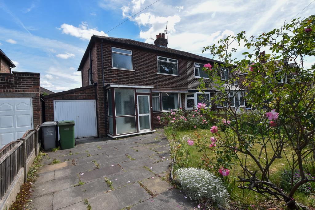 Hayeswater Road, Urmston, M41 3 bed semi-detached house for sale - £325,000