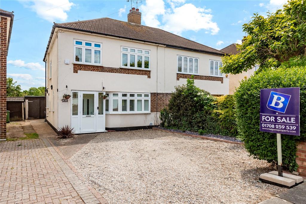 Lingfield Avenue, Upminster, RM14 3 bed semi-detached house for sale ...