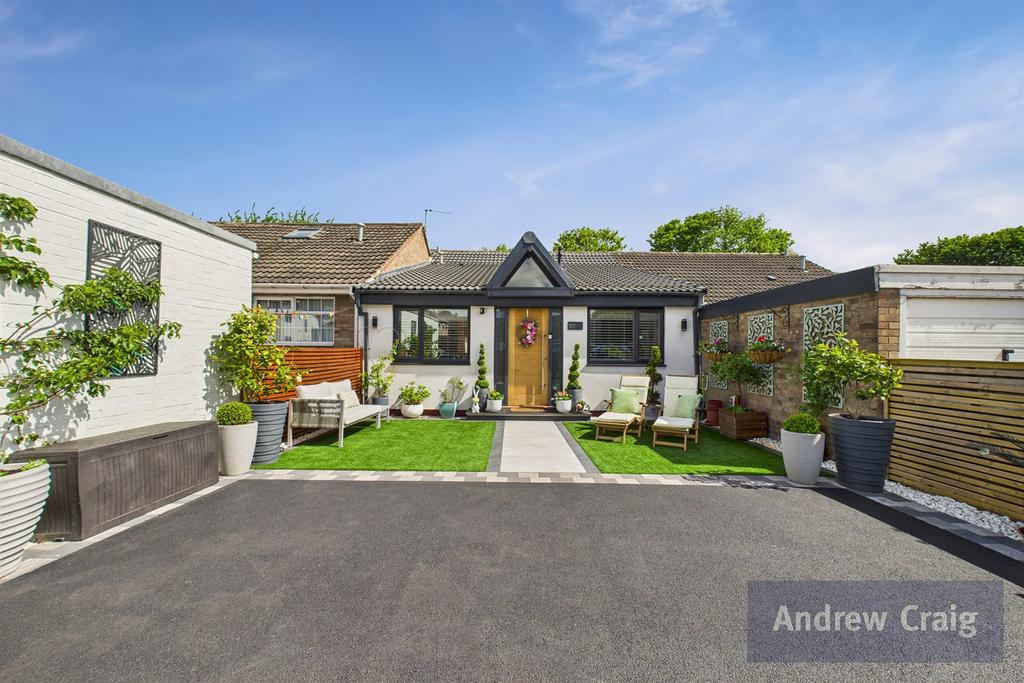 Redcroft Green, Blakelaw 3 bed bungalow - £230,000