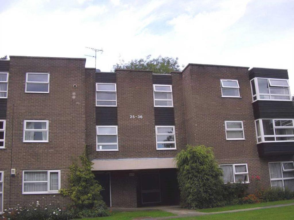 Robinwood Court, Leeds LS8 2 bed apartment for sale - £169,500