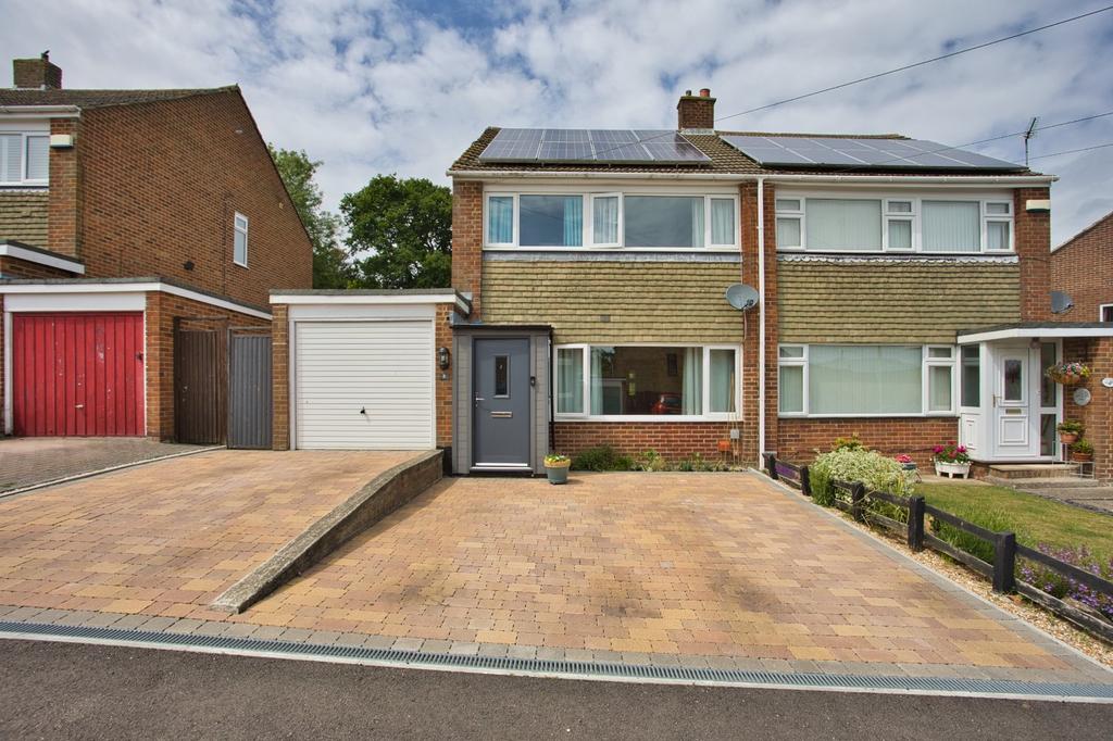 Willow Waye, Eythorne, Dover, Kent, CT15 3 bed semi-detached house for ...