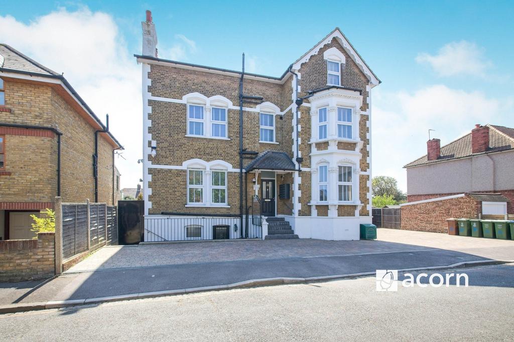 Warren Road Bexleyheath DA6 Studio - £1,200 pcm (£277 pw)