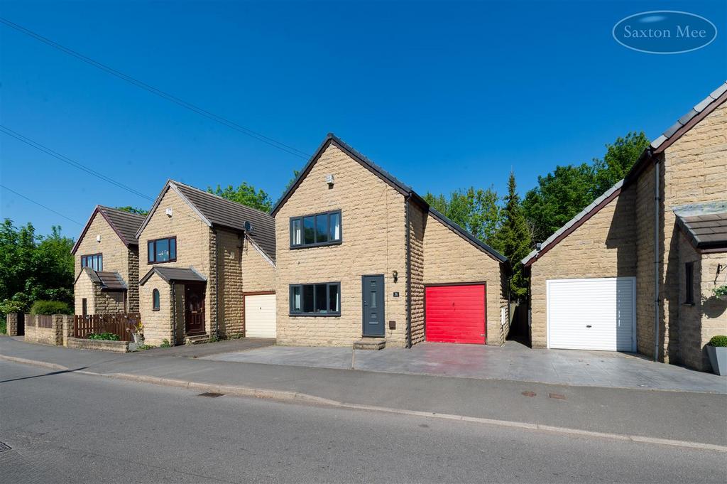 Wood Royd Road, Deepcar, Sheffield 3 bed detached house - £230,000