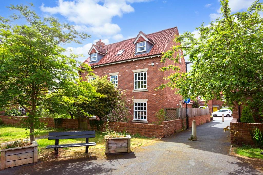 Church Lane, Wheldrake, York 5 bed detached house for sale - £595,000