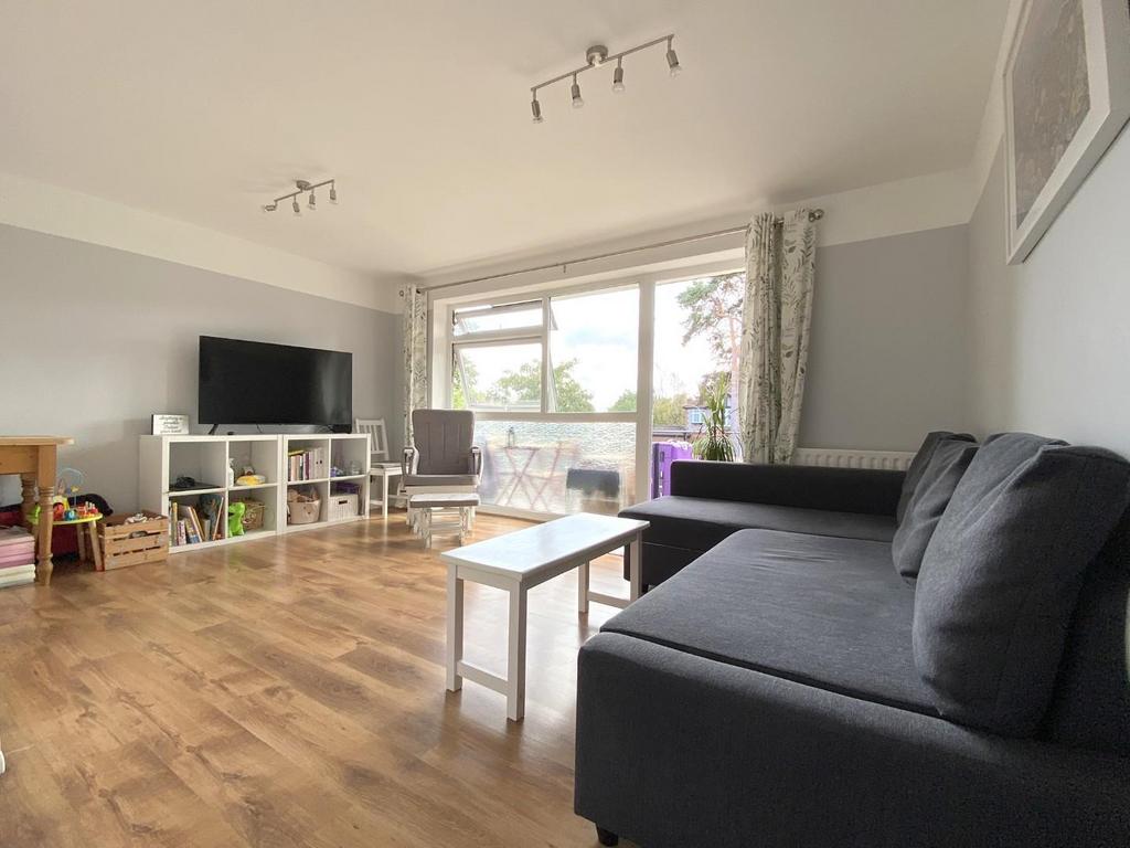 Badgers Court, The Avenue, Worcester... 2 bed flat - £1,850 pcm (£427 pw)