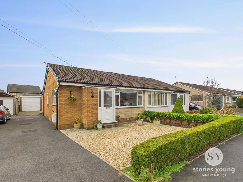 Kenilworth Drive, Clitheroe, BB7 3 bed semi-detached house for sale - £ ...
