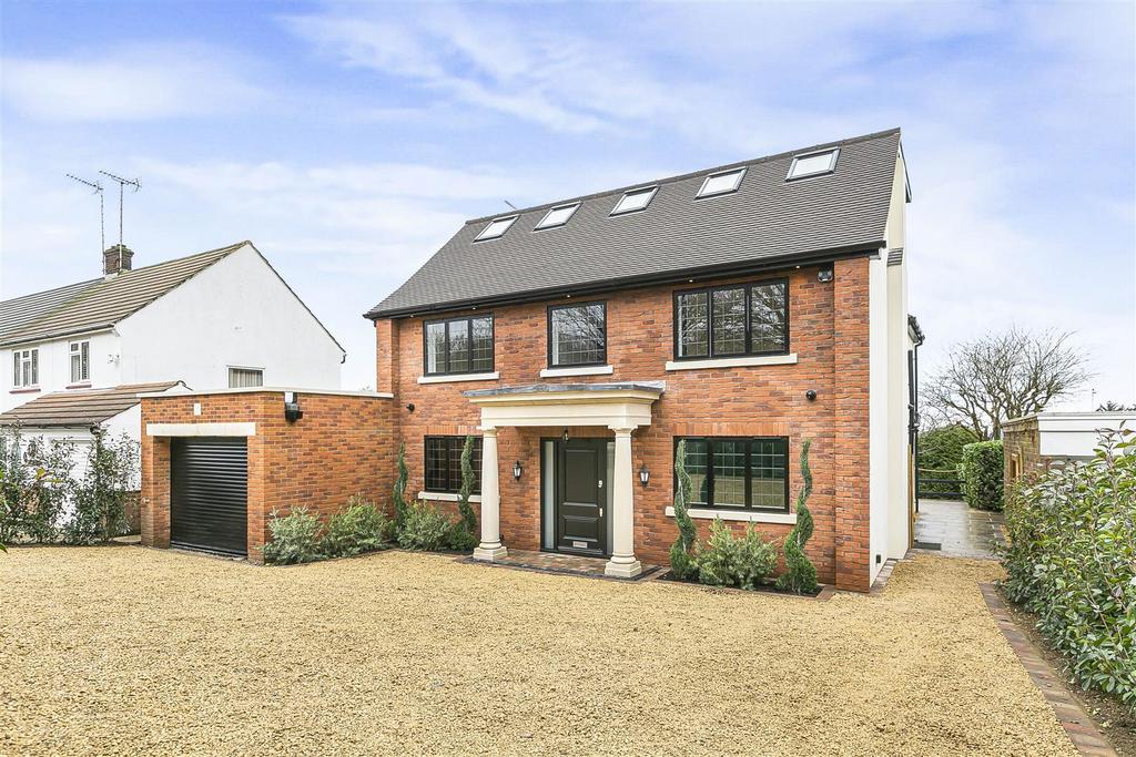 Carrington Avenue, Borehamwood 5 bed detached house - £1,399,950