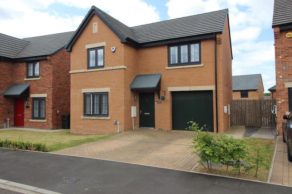 Mooney Crescent, Callerton 3 bed detached house - £290,000