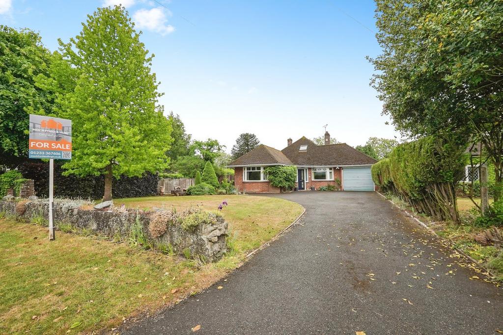 Sandyhurst Lane, Ashford, TN25 4 3 bed bungalow for sale - £535,000