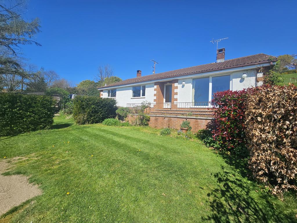 Whitestone, Exeter EX4 4 bed detached bungalow - £995,000