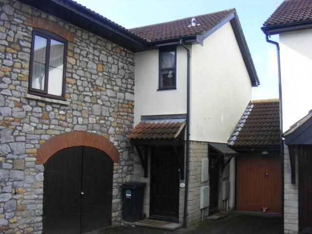 Nutwell Square, Worle, Weston-super-Mare 1 bed flat - £800 pcm (£185 pw)