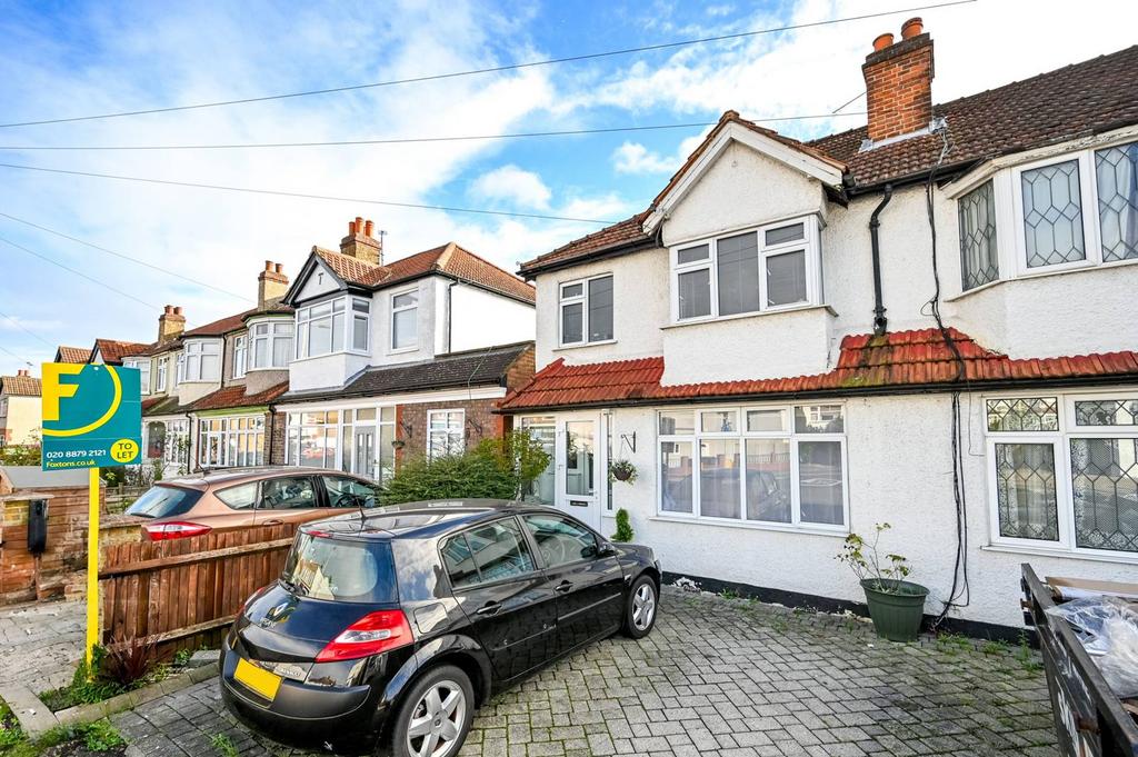 Red Lion Road, Tolworth, Surbiton, KT6 3 bed house to rent - £2,400 pcm ...