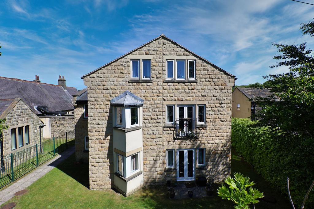 Low Lane, Horsforth, Leeds, West... 2 bed flat for sale - £195,000