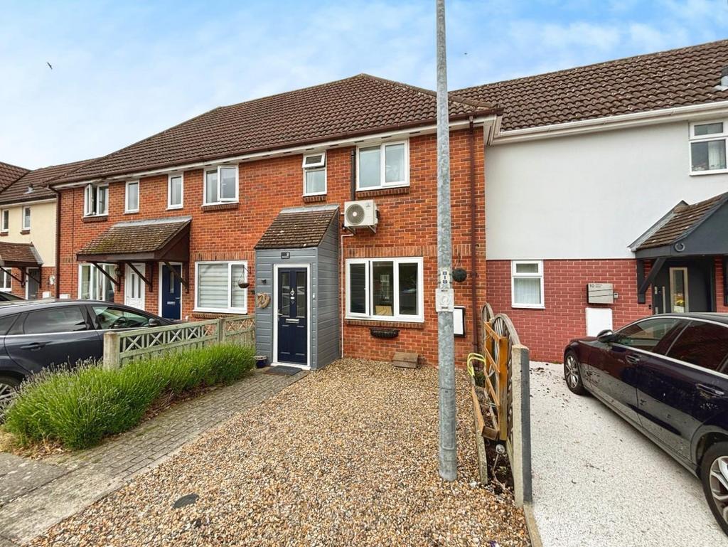 Walnut Close, Brandon IP27 2 bed terraced house for sale - £195,000