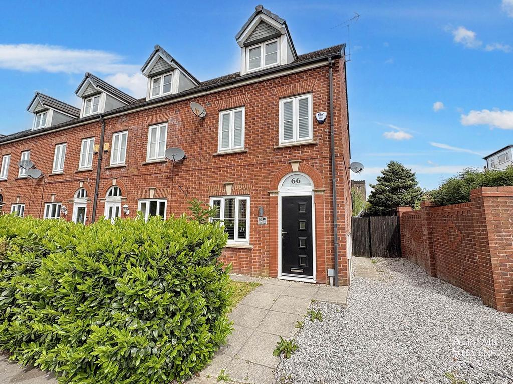 Windmill Close, Royton 3 bed townhouse for sale - £280,000