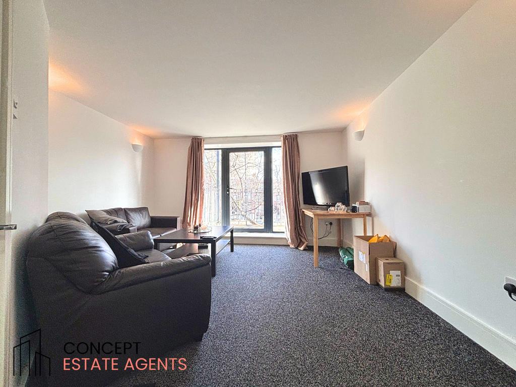 Clapham Road, Stockwell, SW9 3 bed apartment - £2,900 pcm (£669 pw)
