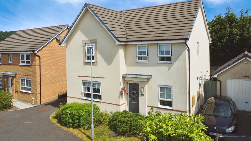 Cecil Griffiths Close, Tonna, Neath... 4 bed detached house for sale ...