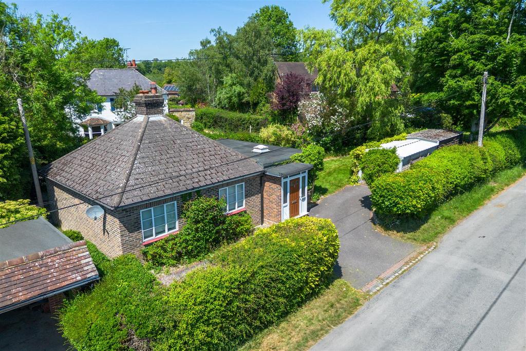 Tanyard Lane, Chelwood Gate, Haywards... 2 bed bungalow for sale - £475,000