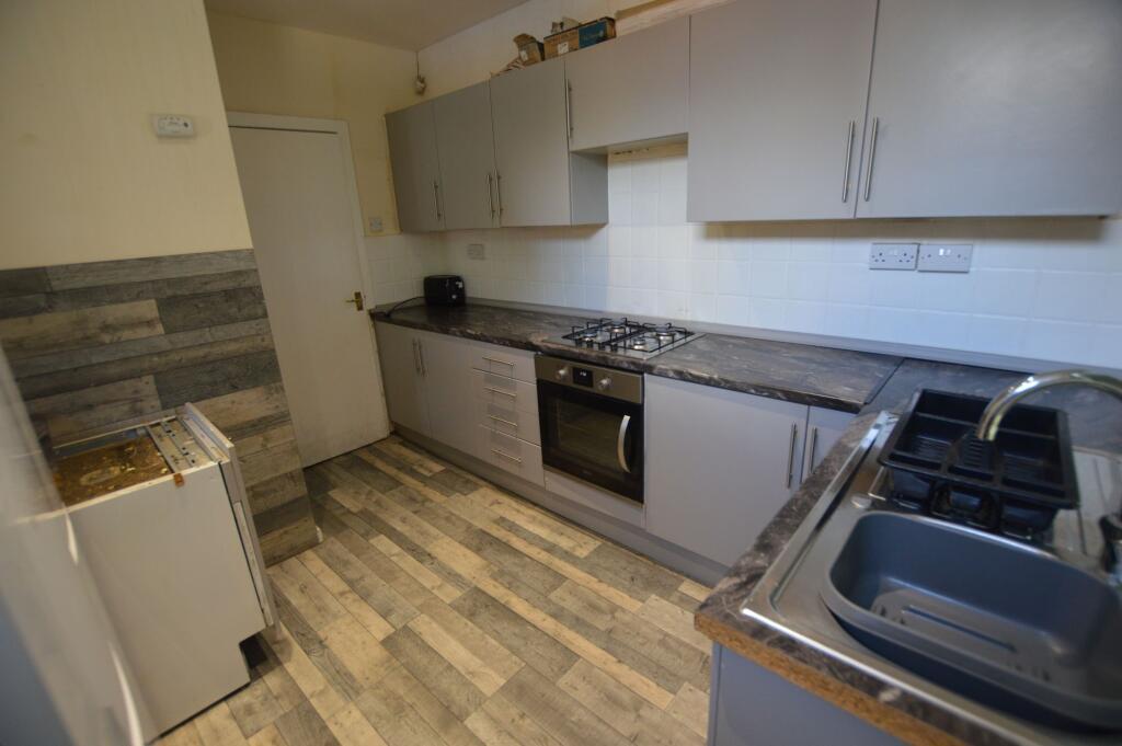 Brecon Close, London, CR4 Studio - £1,200 pcm (£277 pw)