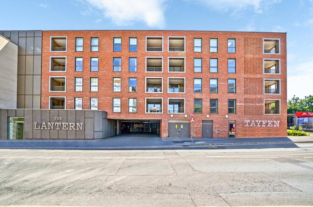 Tayfen Road, Bury St. Edmunds IP33 2 bed apartment - £1,600 pcm (£369 pw)