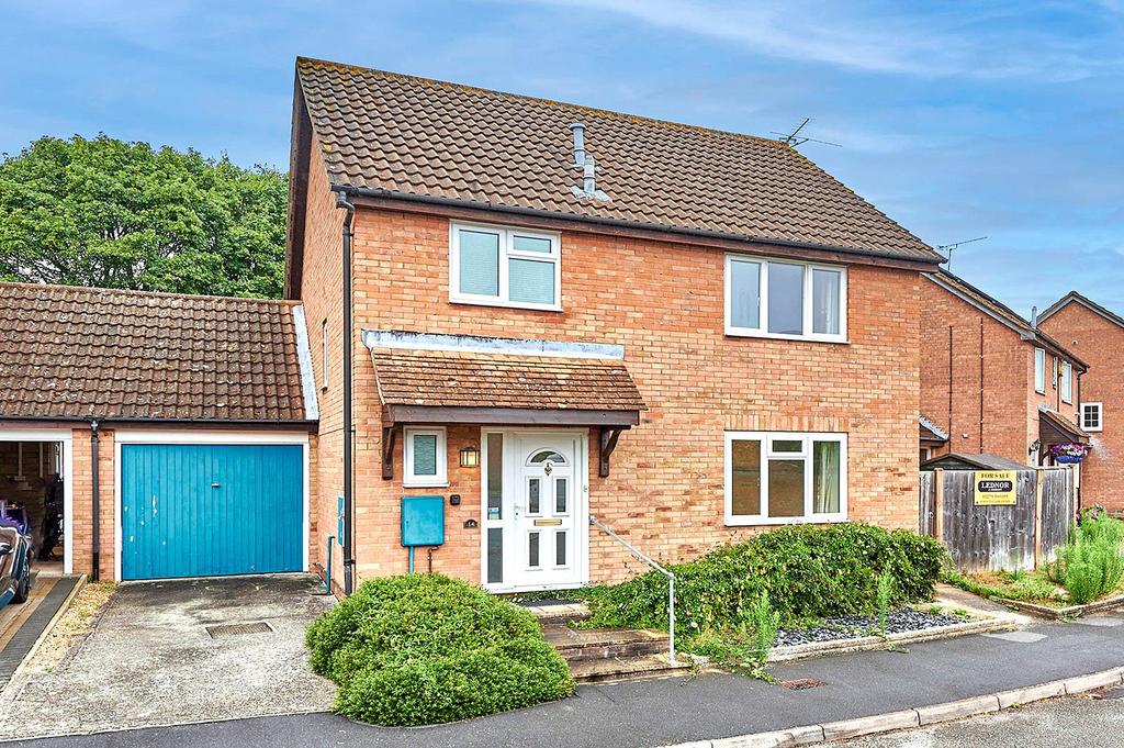 Elmbrook Drive, Bishop's Stortford CM23 3 bed detached house for sale ...