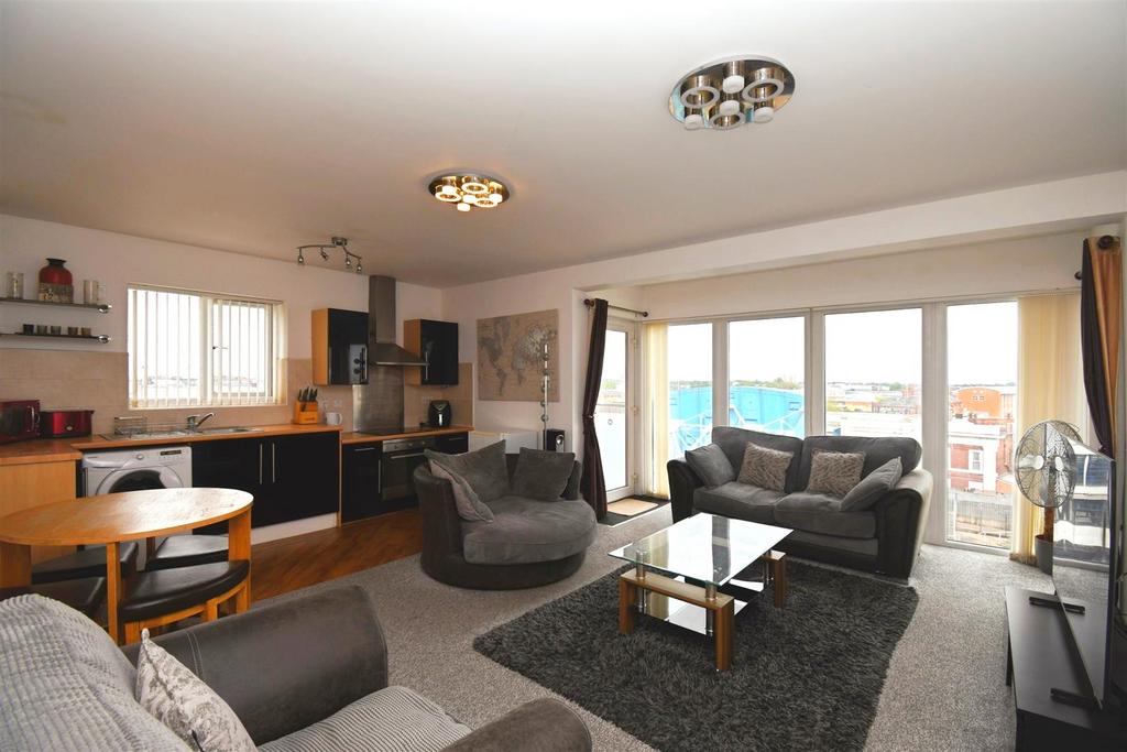 Old Harbour Court, Hull 2 bed apartment for sale - £109,950