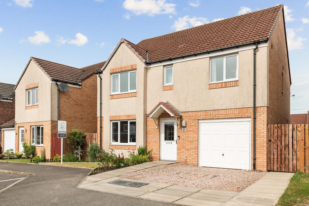 Kinnaird, Larbert FK5 4 bed detached house for sale - £349,995