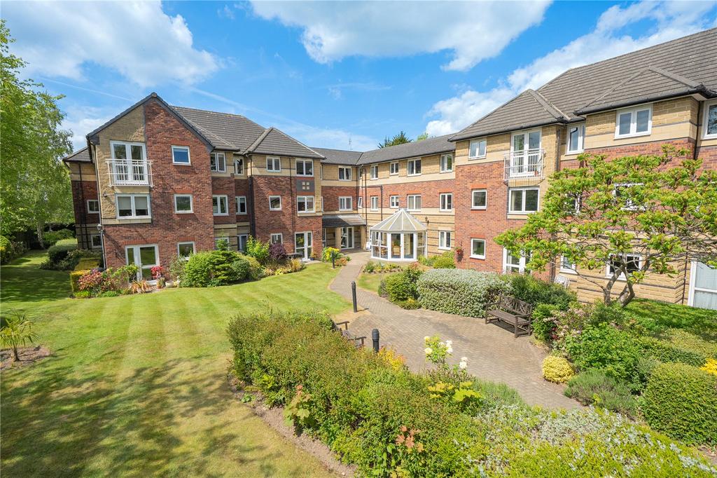 Primrose Court, Primley Park View... 2 bed apartment - £130,000
