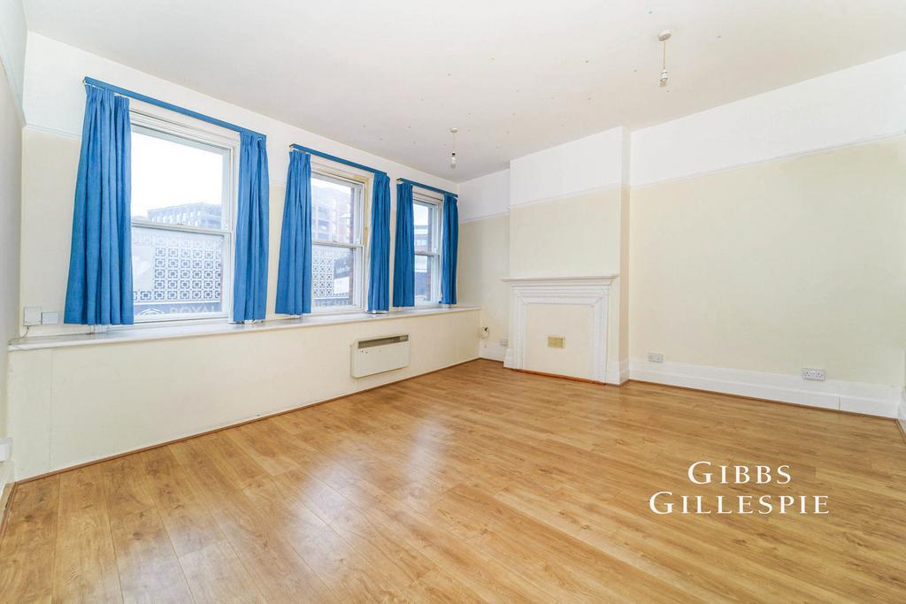 Station Road, Harrow, HA1 3 bed flat - £2,150 pcm (£496 pw)
