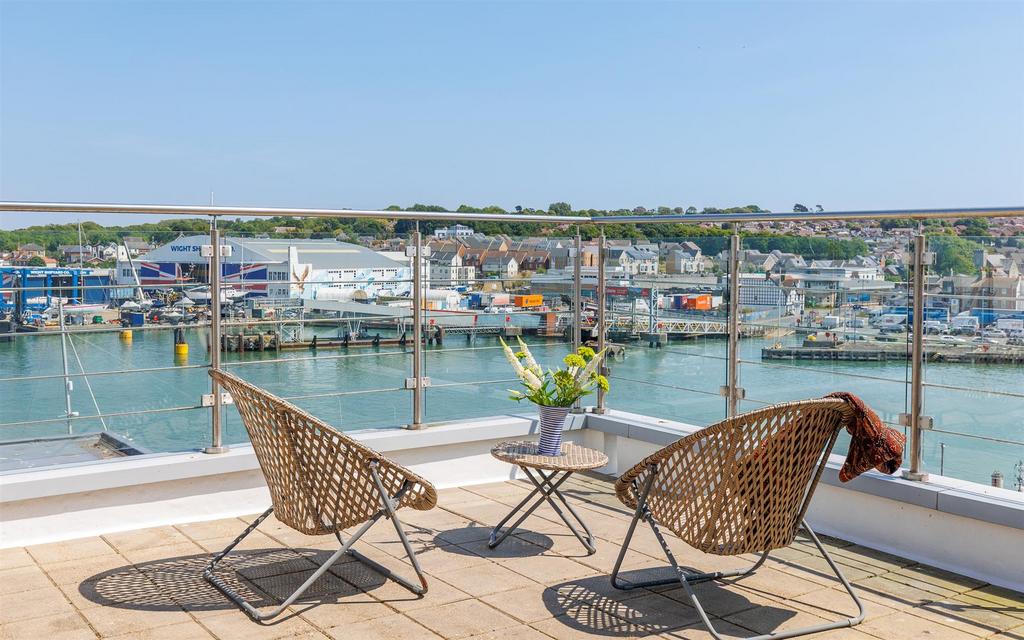Cowes, Isle of Wight 3 bed apartment - £850,000
