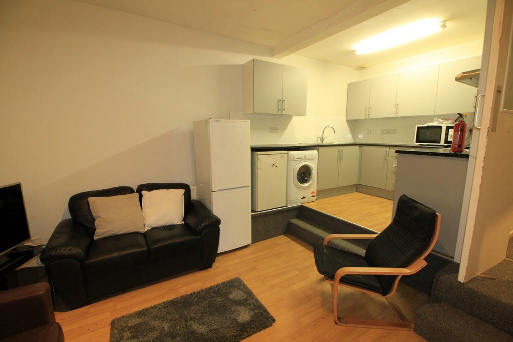 Mansfield Road, Nottingham NG1 1 bed terraced house to rent - £300 pcm ...
