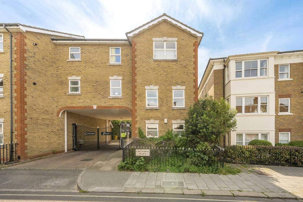Crescent Lane, London SW4 2 bed flat for sale - £775,000