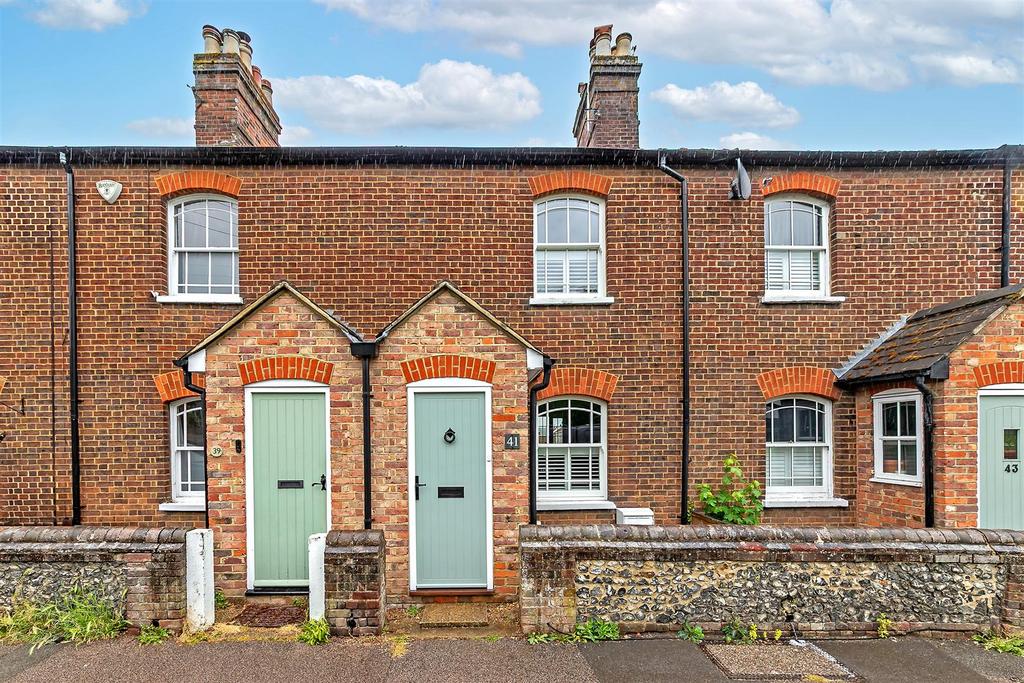 Marford Road, Wheathampstead, St. Albans 3 bed terraced house - £465,000