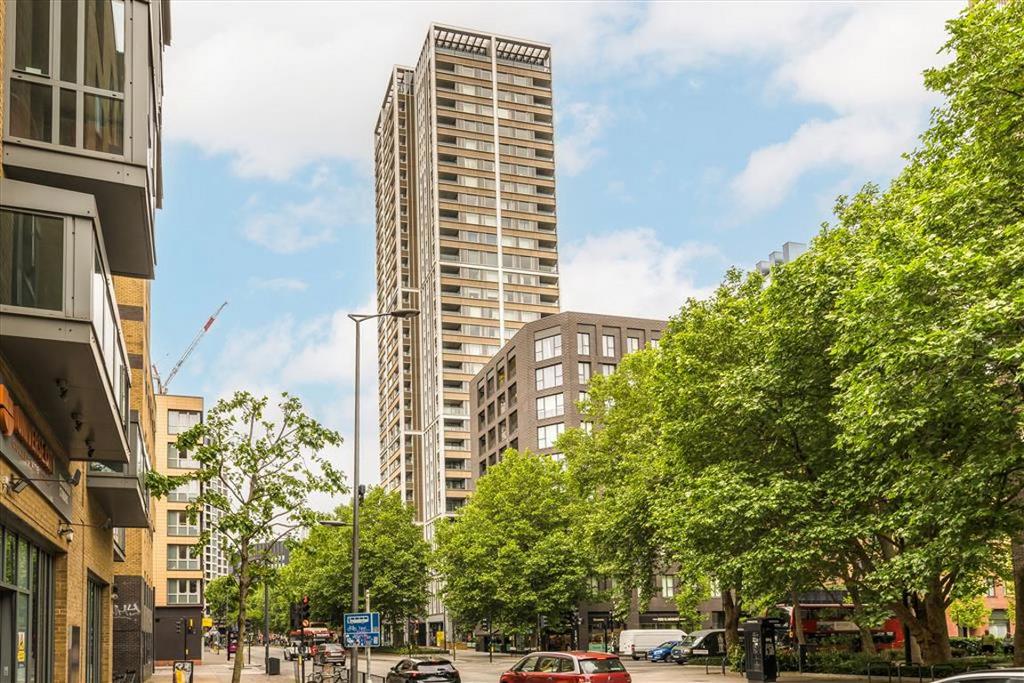 Deacon Street, London SE17 2 bed flat - £3,449 pcm (£796 pw)