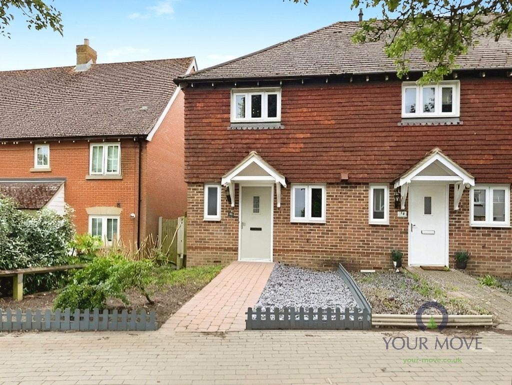 Discovery Drive, West Malling ME19 2 bed end of terrace house - £1,600 ...