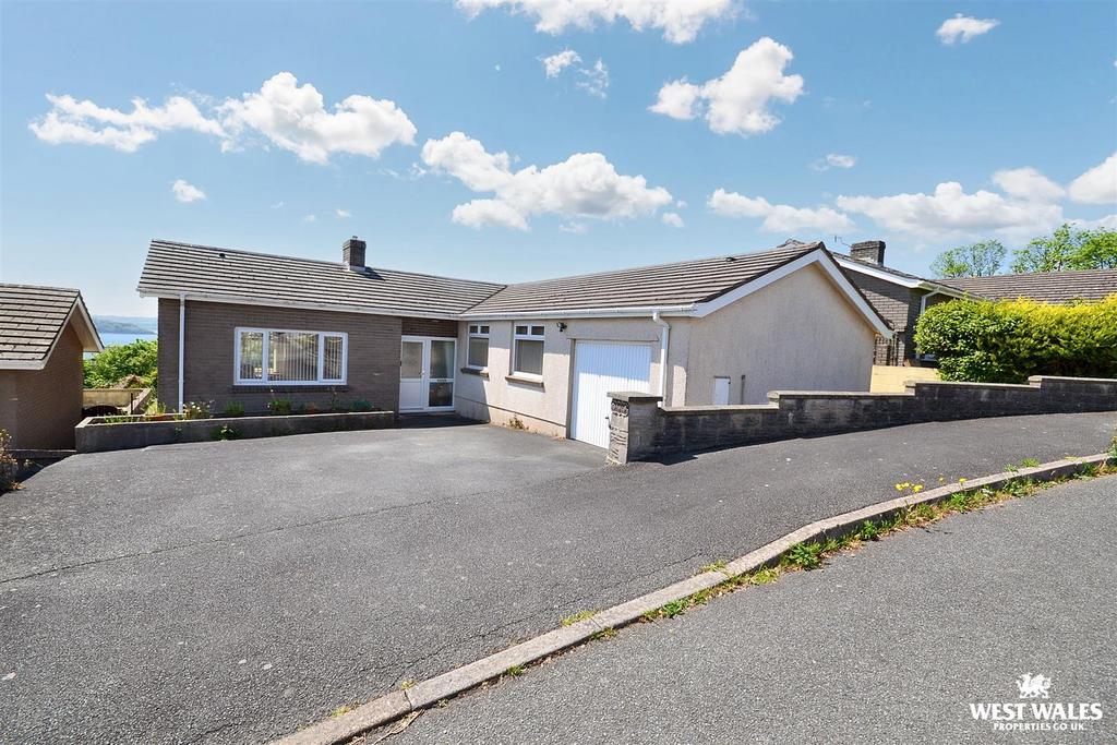 Hazel Grove, Llanstadwell, Milford Haven 3 bed detached bungalow for ...