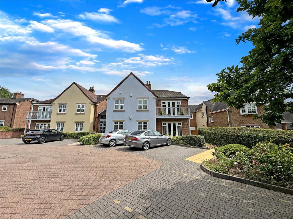 Sandy Court, 3 Sandy Lane, Cannock... 2 bed apartment - £220,000