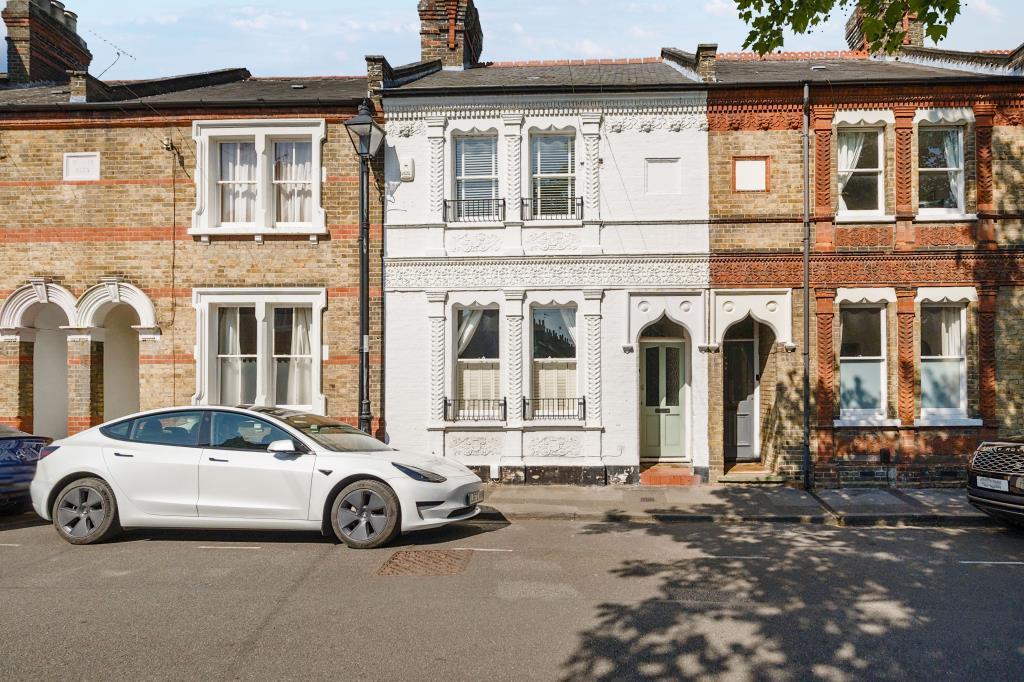 Windsor, Berkshire, SL4 3 bed terraced house for sale - £800,000