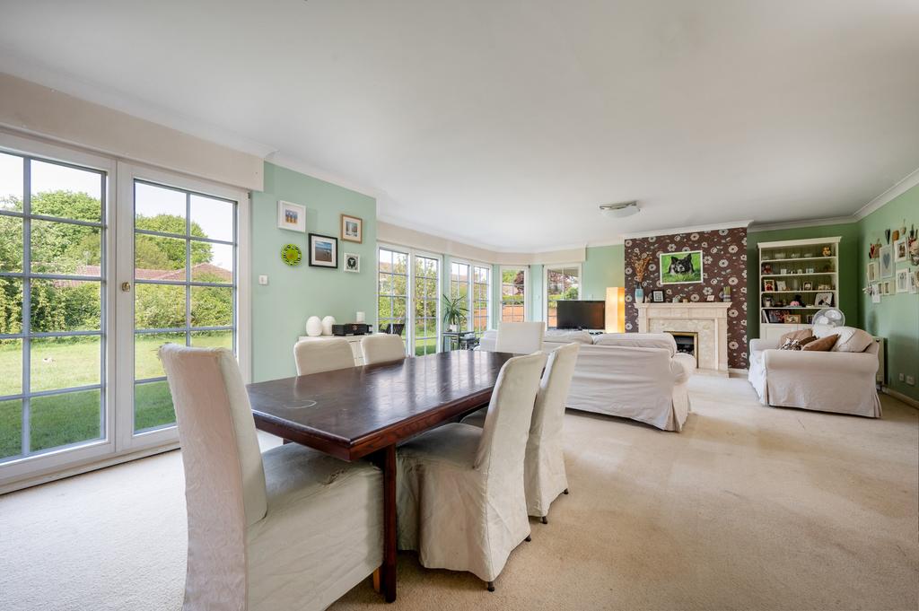 Sensational Bungalow on Colster Way... 3 bed detached bungalow for sale ...