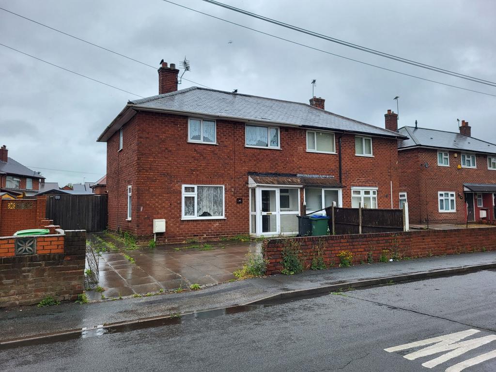 Denbigh Road, Tipton 4 bed semi-detached house to rent - £1,600 pcm (£ ...