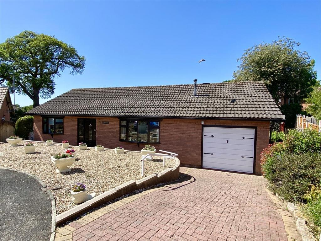 5 Cotes Crescent, Bicton Heath... 2 bed detached bungalow - £350,000