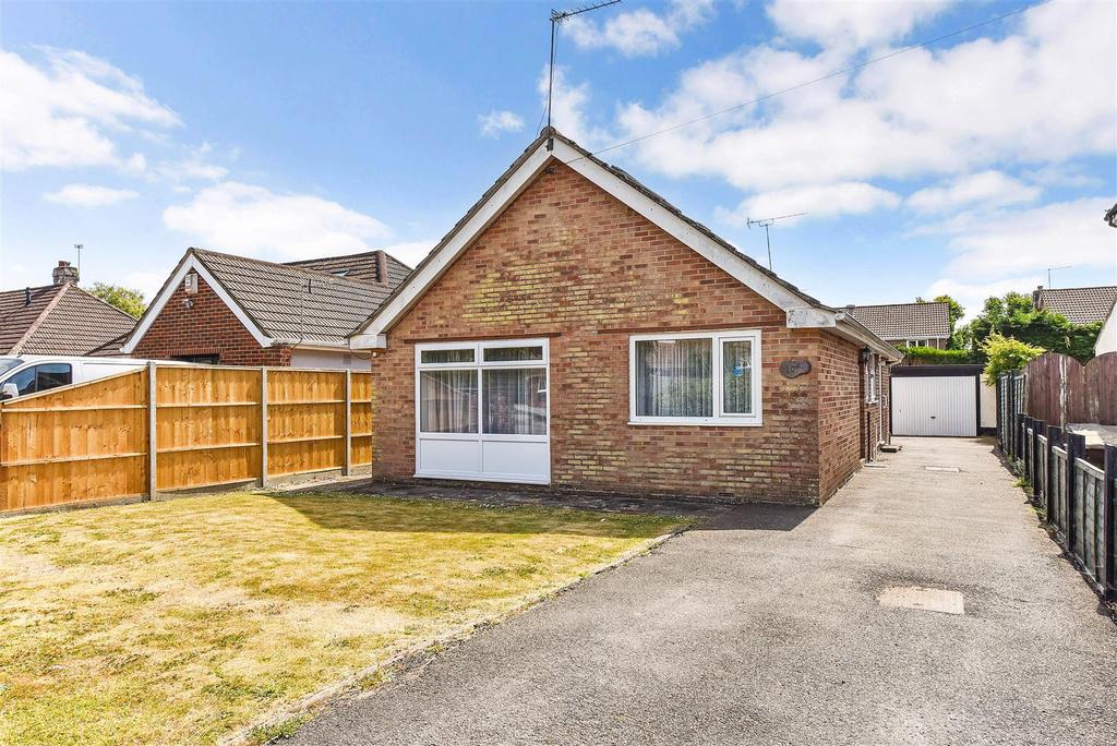 Idsworth Road, Cowplain 4 bed detached house - £375,000