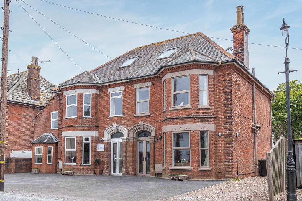 Mundesley 10 bed detached house - £750,000